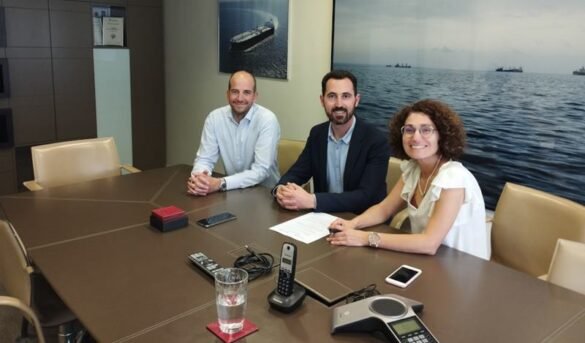 bound4blue and OceanKing Join to expand eSAIL Technology